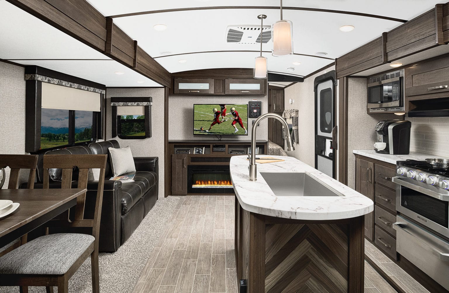 What you need to know about Half Ton Towable 5th Wheel Trailers